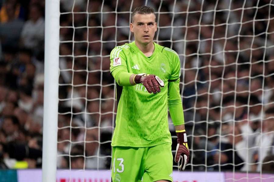 Kiper Real Madrid Lunin Tanggapi Penyelamatan Penting untuk Posisi Xabi ...